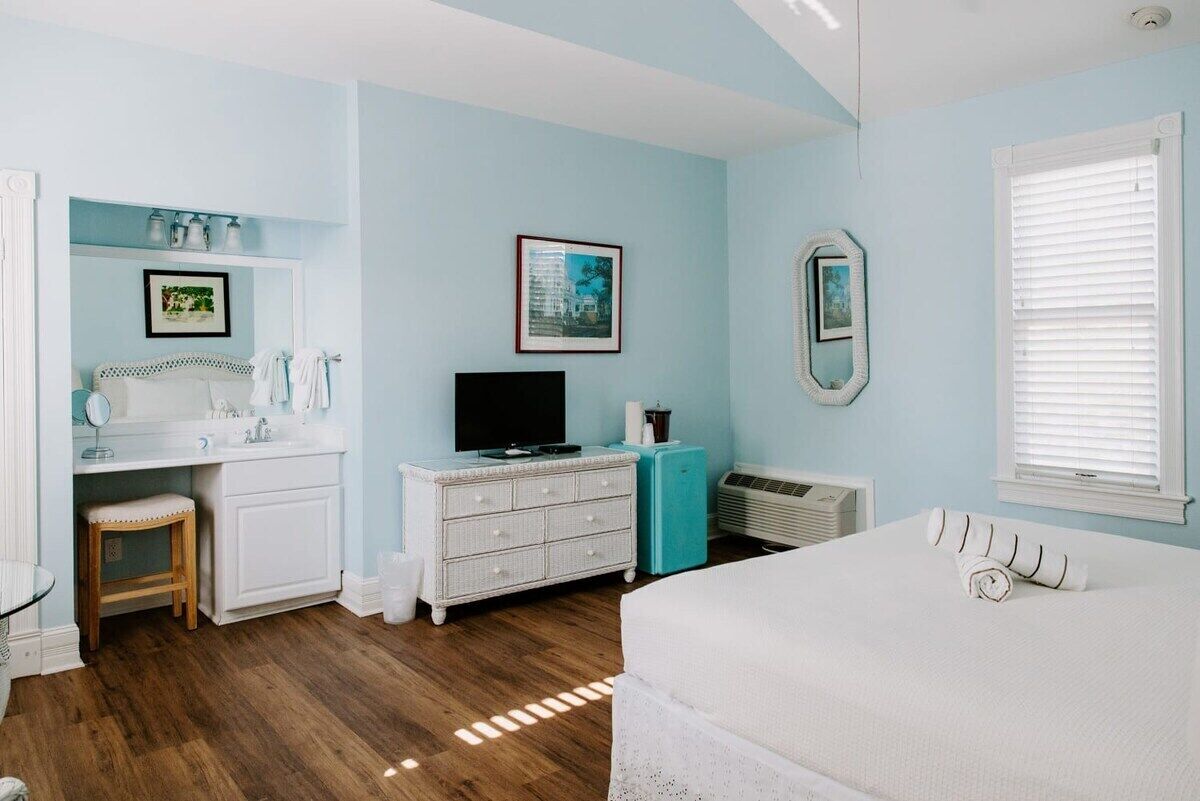 Classic King, Pool - Curry Mansion Inn - Key West, FL