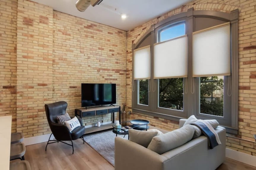 Golden Lofts Unit 4 Downtown Traverse City 2bd/2ba - Traverse City, MI