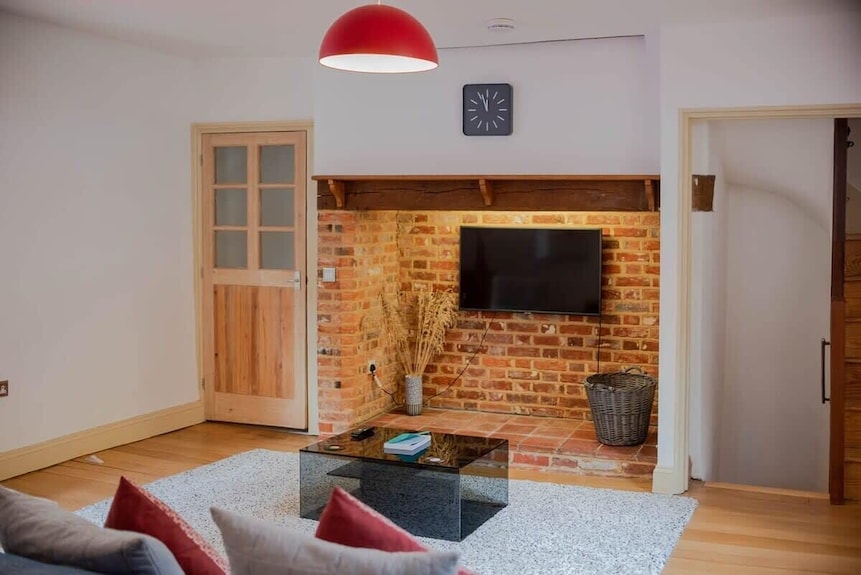 Spacious Grade Ii Listed Flint Cottage Sleeps 2 - Norwich