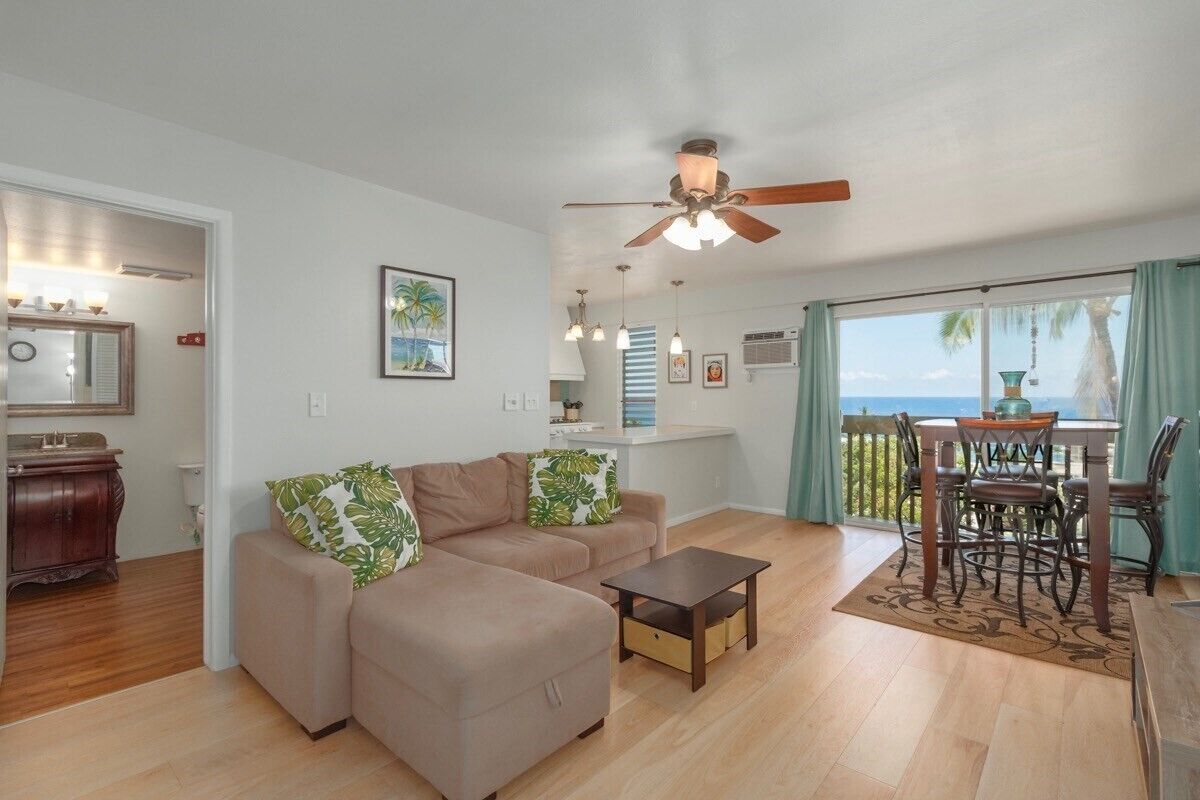Kona Mansions#309 Top Floor,beautiful, Ac, Located In Heart Of Town - Hawaï
