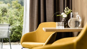 Apartamento básico | Opções para refeição no quarto