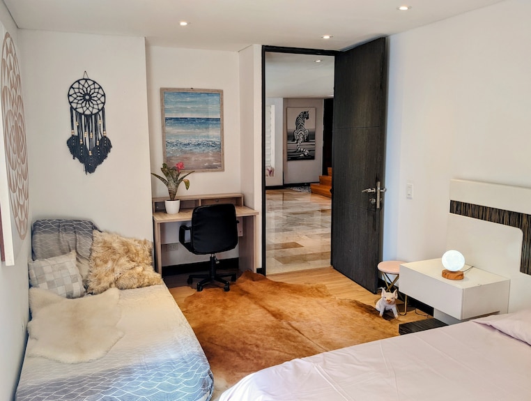 Luxurious Parque Lleras And Golden Mile Penthouse - Medellín