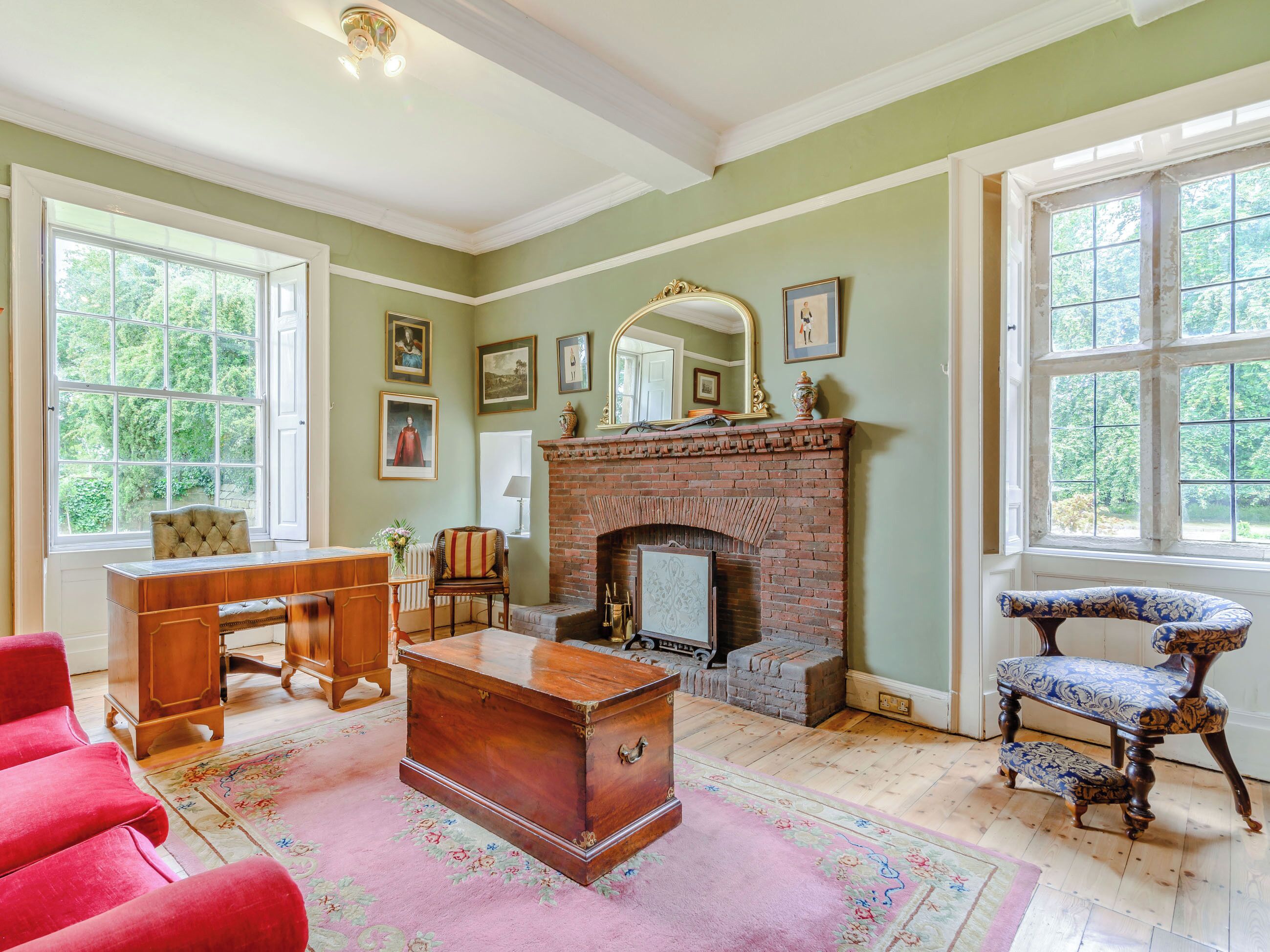 3 Bedroom Accommodation In Holmfirth - Barnsley