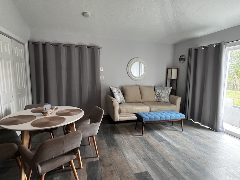 Seashell Suite On Waterfront Property With Free Kayaks, Bikes And Fishing Poles - North Port, FL