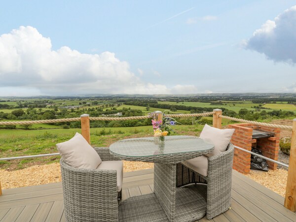 Laird Lodge 2, Romantic, With Hot Tub In Lochmaben - Lockerbie