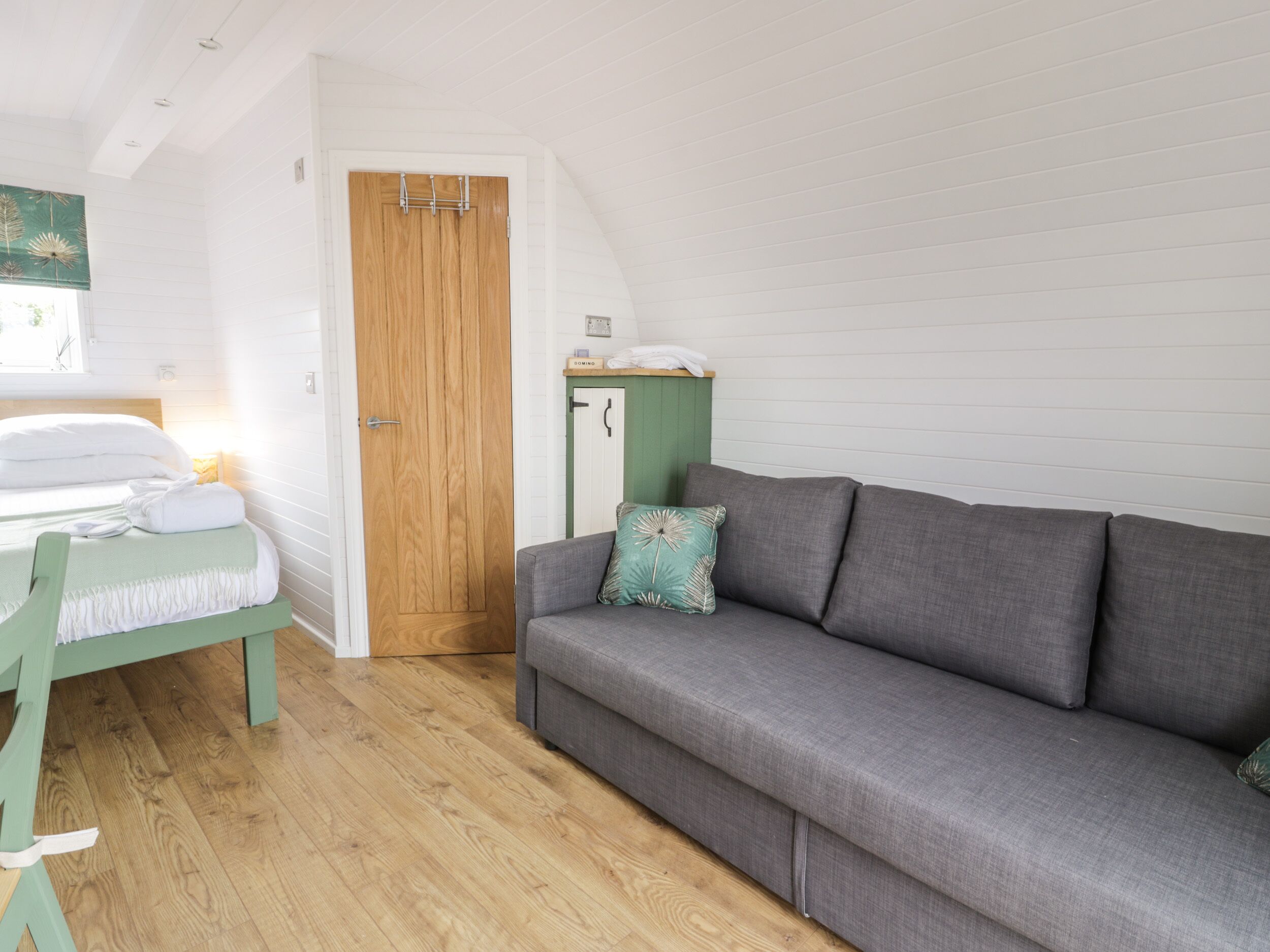 Laird Lodge 5, Romantic, With Hot Tub In Lochmaben - Lockerbie