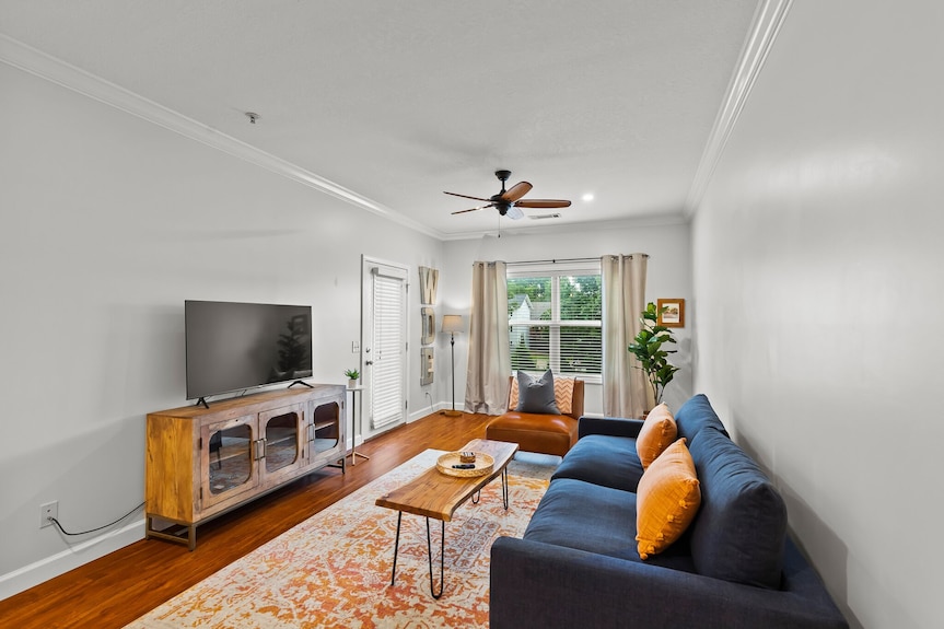 Beautiful Apartment Steps From Downtown Auburn - Pool! - 앨라배마