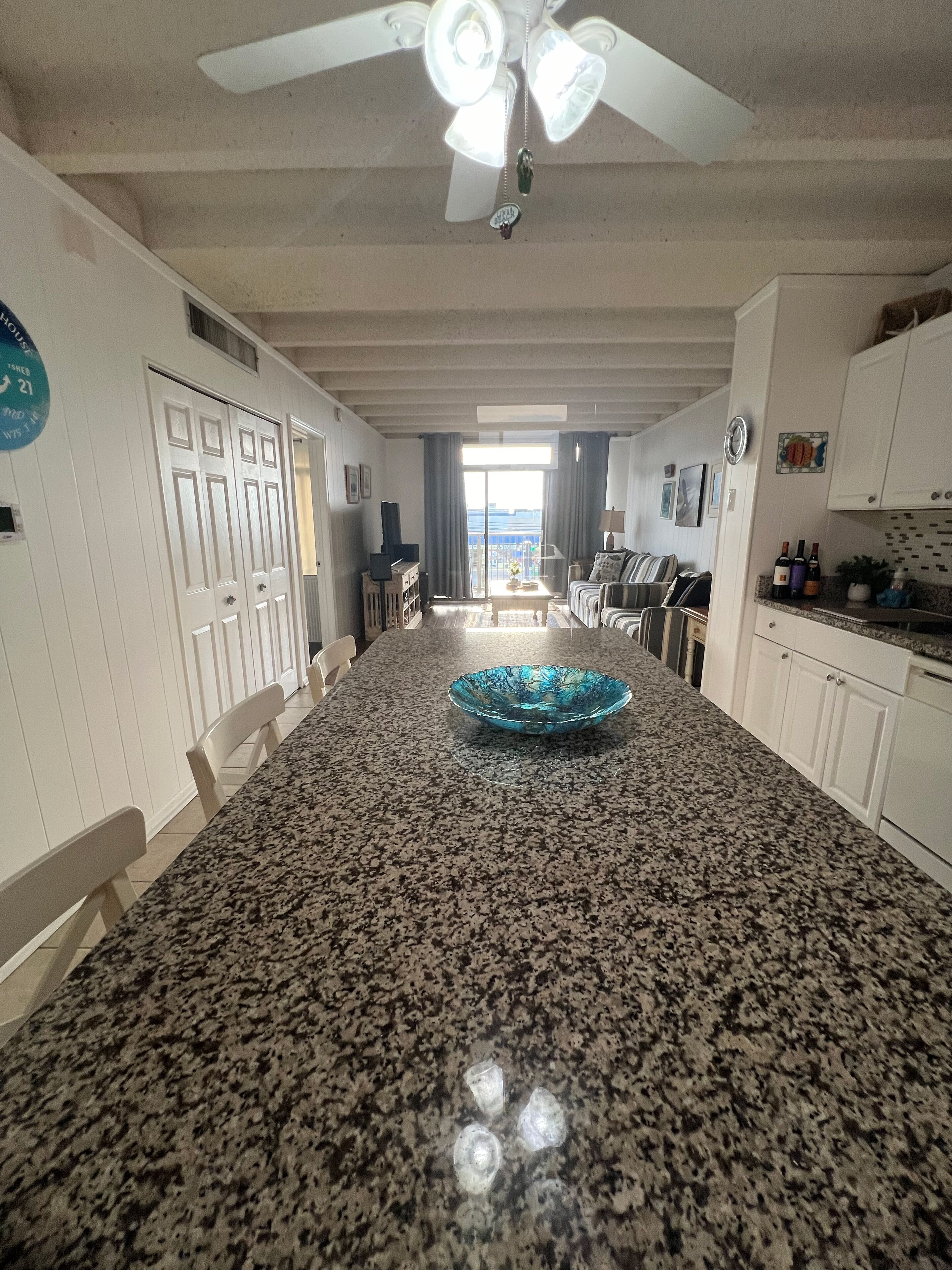 Spectacular Oceanside Beach Retreat! Steps To Beach! Pool And Linens Included! - Ocean City, MD