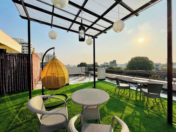 Bluo Studio 2 Golfcourseroadgymbalcony - Gurgaon