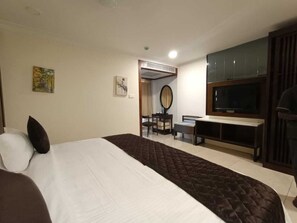 Quarto Duplo Superior | Secretária, ferro/tábua de engomar, Wi-fi grátis