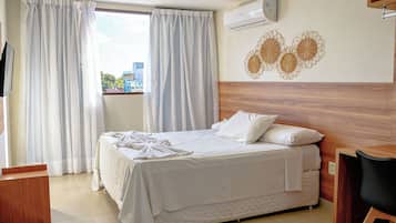 Apartamento Familiar, 3 quartos | Minibar, Wi-fi grátis, roupa de cama fornecida