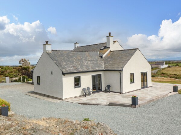 Bryn Meilw - Holyhead