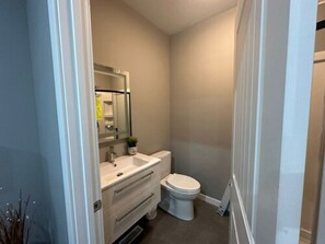 Quarto Executivo | Roupa de alta qualidade, camas de colchão pillowtop 