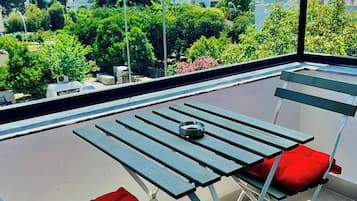 Quarto luxo | Roupas de cama premium, cofres nos quartos, escrivaninha