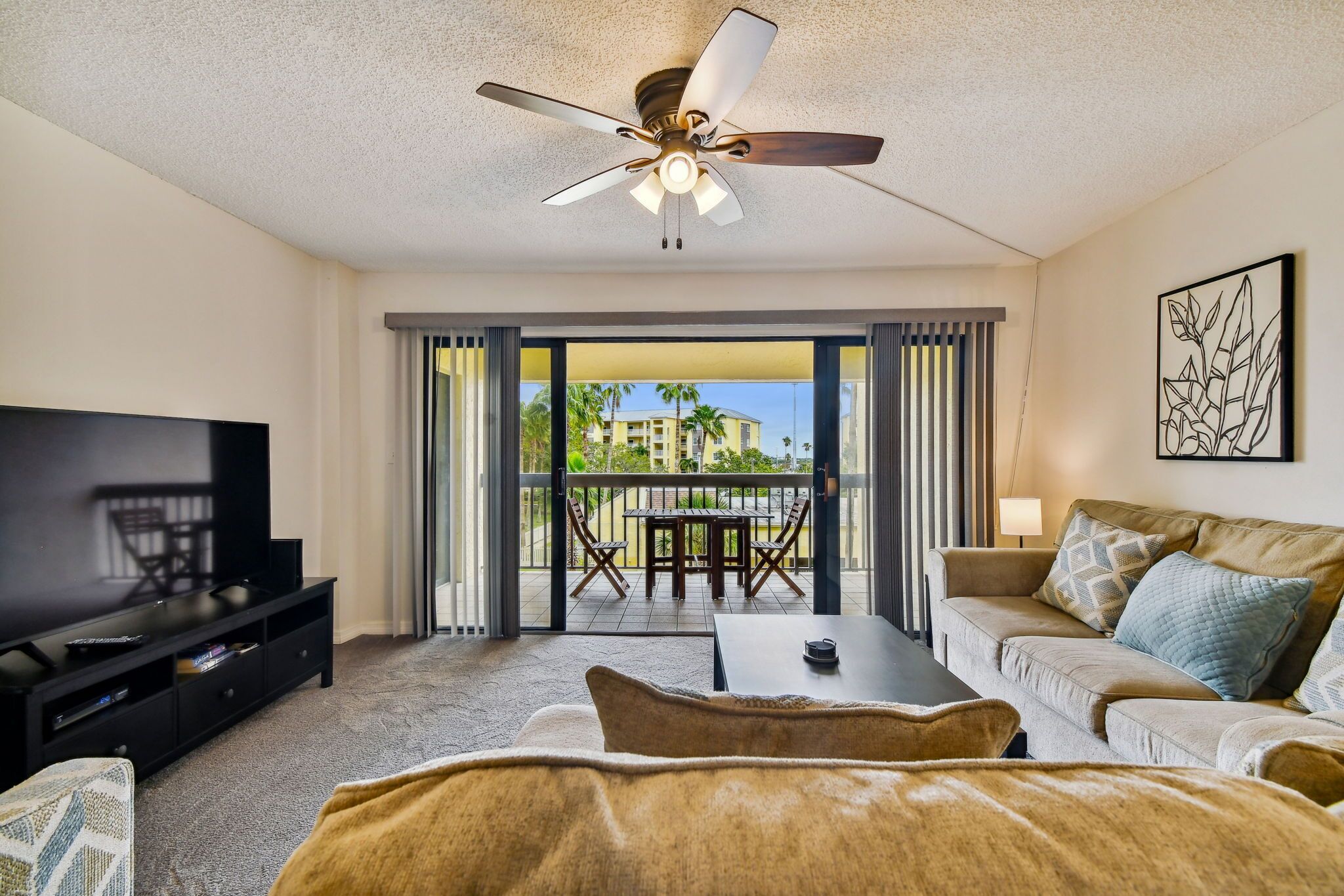 Short Walk To Beach! Family-sized 2 Bed, 2 Bath Condo. - Redington Beach