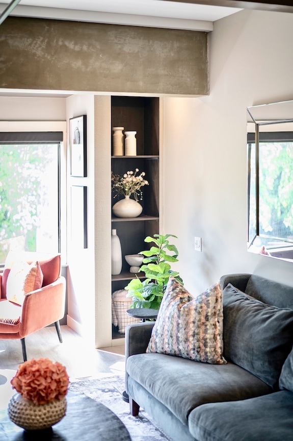 Cozy Lakefront Loft-downtown Prime Location! - Kelowna