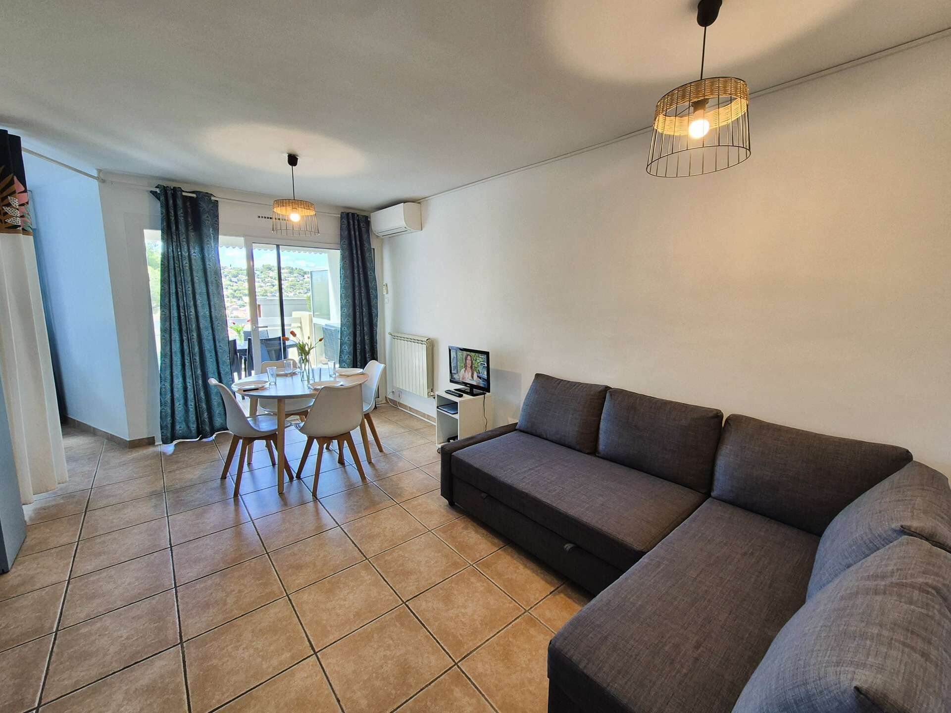 Klimatisierte Wohnung Mit Terrasse, Privatparkplatz, Residenz Mit Swimmingpool - Saint-Mandrier-sur-Mer