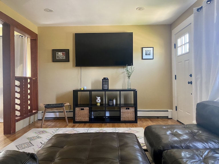 Private House, Walking Distance To Downtown - Saratoga Springs, NY