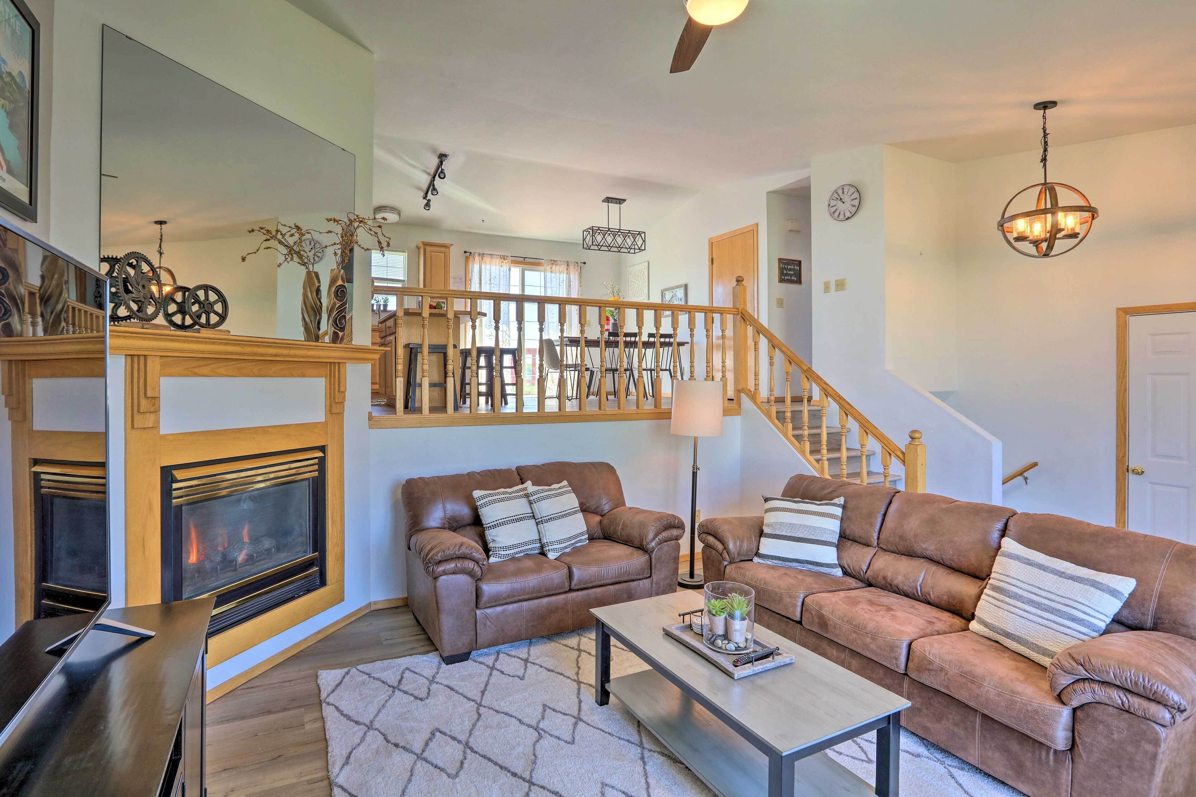 Red Lodge Townhome W/ Hot Tub & Mountain Views! - Red Lodge, MT