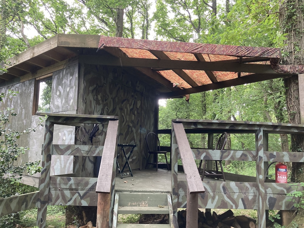Unique Off Grid Tree-house Stay In Oak Woodland - Worcestershire