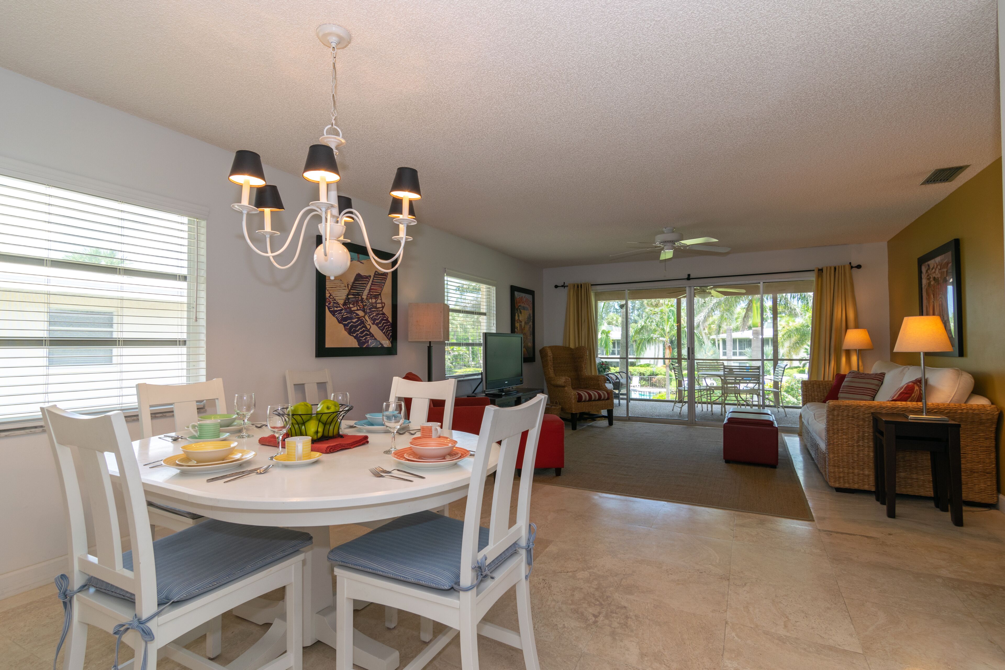 Wbc 216 Spacious 2/2 Pool Tennis Condo Close To White Sand Beach Shopping - Tampa Bay, FL