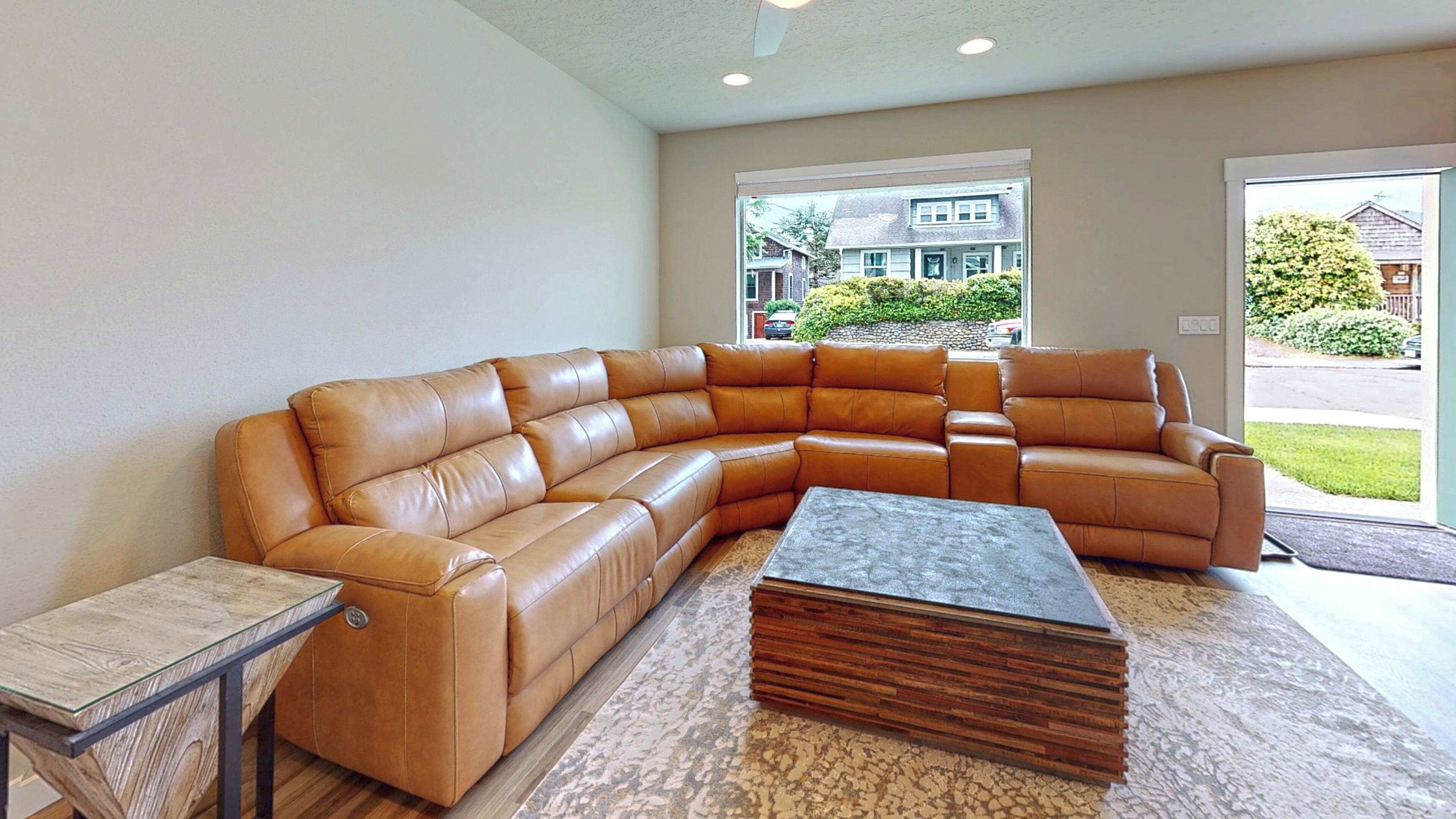 Gone Coastal At Seaside Beach - Pet Friendly!! New Listing!! - Seaside, OR