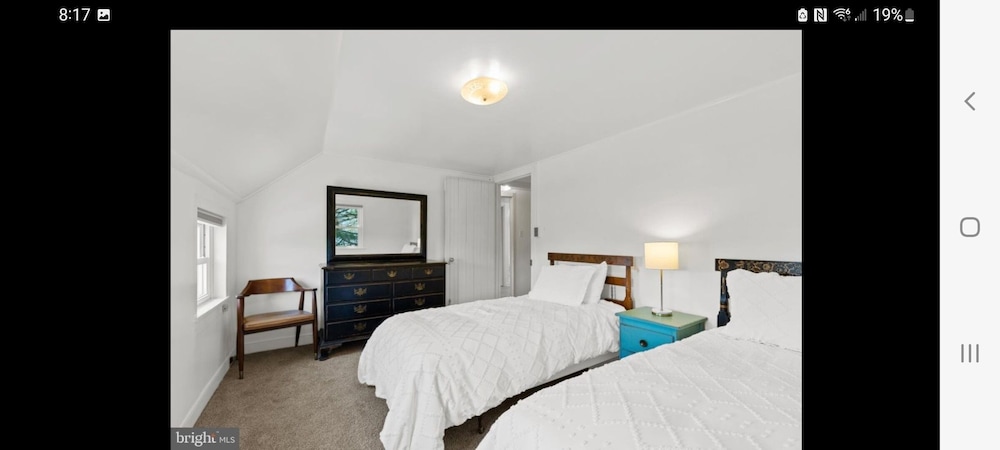 Three Bedroom Farmhouse,king Size Beds With Country Living - Lancaster, PA