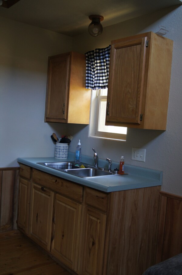 Elk Haven Vacation Cabins - Custer, SD