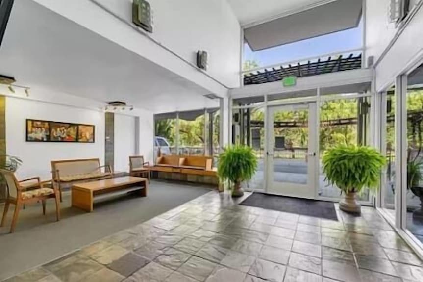 Panorama Place - Location, Views, & Upscale Style! - Reno