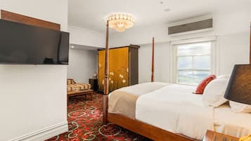 Suíte júnior | 1 quarto, roupas de cama premium, edredons de pluma