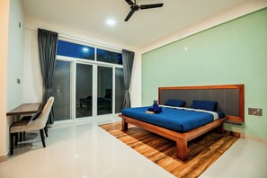 Quarto Standard, 1 cama de casal | Secretária, Wi-fi grátis