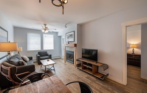 Apartamento em Condomínio Fechado, 1 quarto | Sala