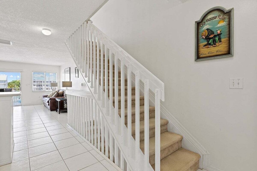 Flip Flop Inn ~ Waterfront Townhome With Pool - Florida Keys