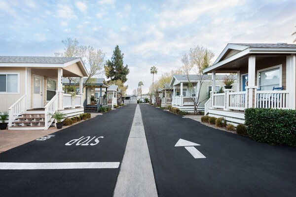 The Cottages At Golden Village Palms Rv Resort - Hemet, CA