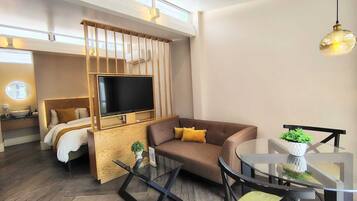 Quarto Executivo, 1 cama de casal (Puebla) | Kitchenette privada | Um frigorífico, um micro-ondas, uma placa de cozinha