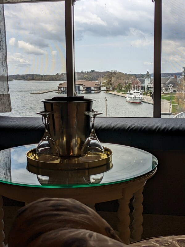 Stonewater Manor - Gananoque