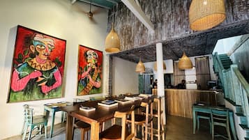 Café da manhã, almoço e jantar