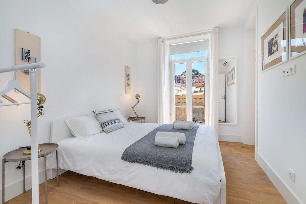 Modern Lisbon Apartments By Soulplaces - Alfama