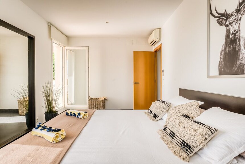 Elegante Chalet En Cala Llonga Con Vistas Al Puerto De Mahón, Menorca - Mahón