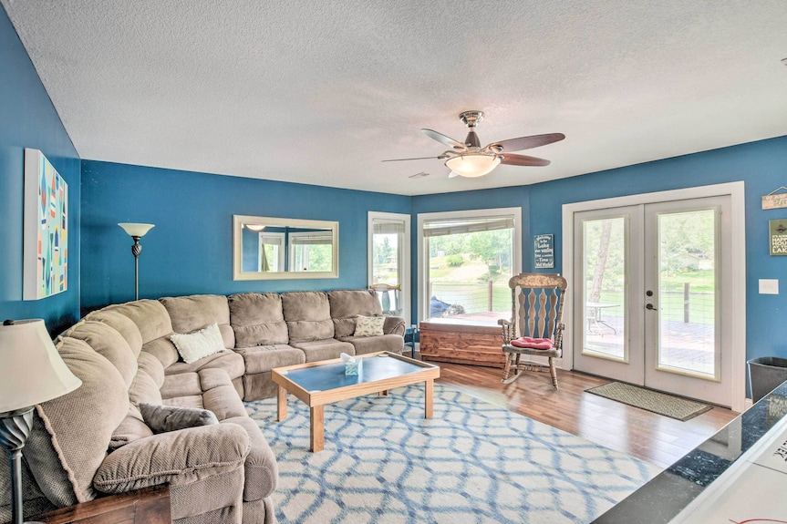 Waterfront Getaway W/ Fire Pit + Game Room! - Lake Secession, SC