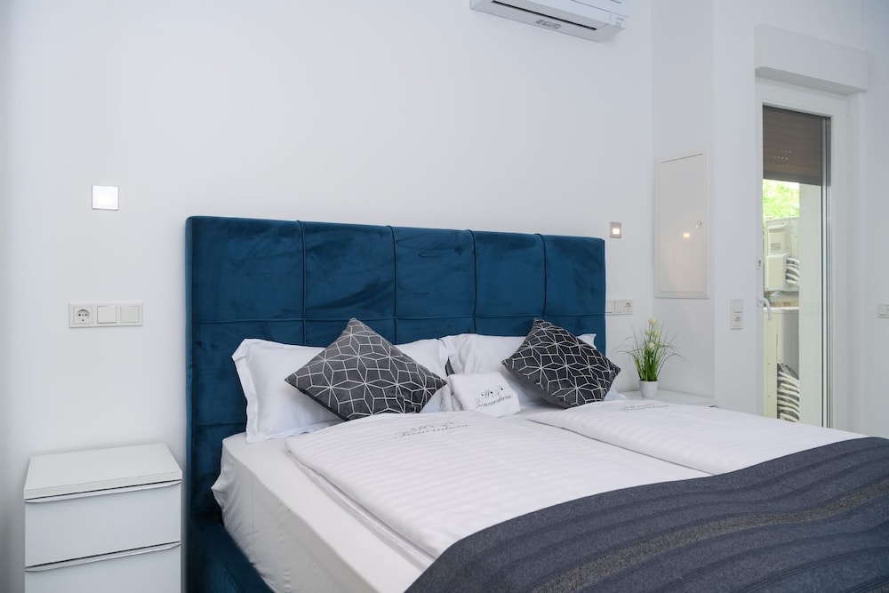 Holiday Apartment Premantura For 1 - 4 Persons With 1 Bedroom - Twin House - Medulin
