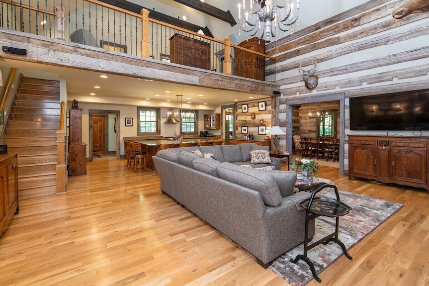 A Bourbon Connoisseur's Dream Is Where You Will Find Rolling Fork Farm - Kentucky