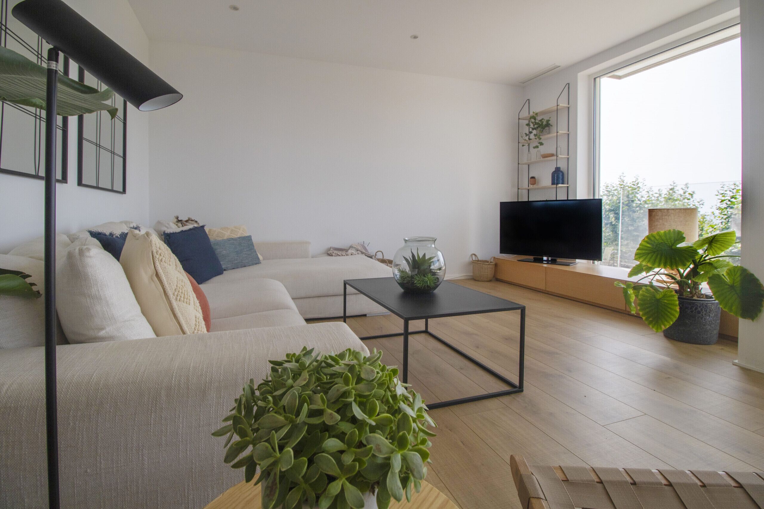 Appartement 1ère Ligne De Mer, Vues Spectaculaires 6 Pax, Wifi Et Climatisation. Vivalidays Apartour. - Pineda de Mar