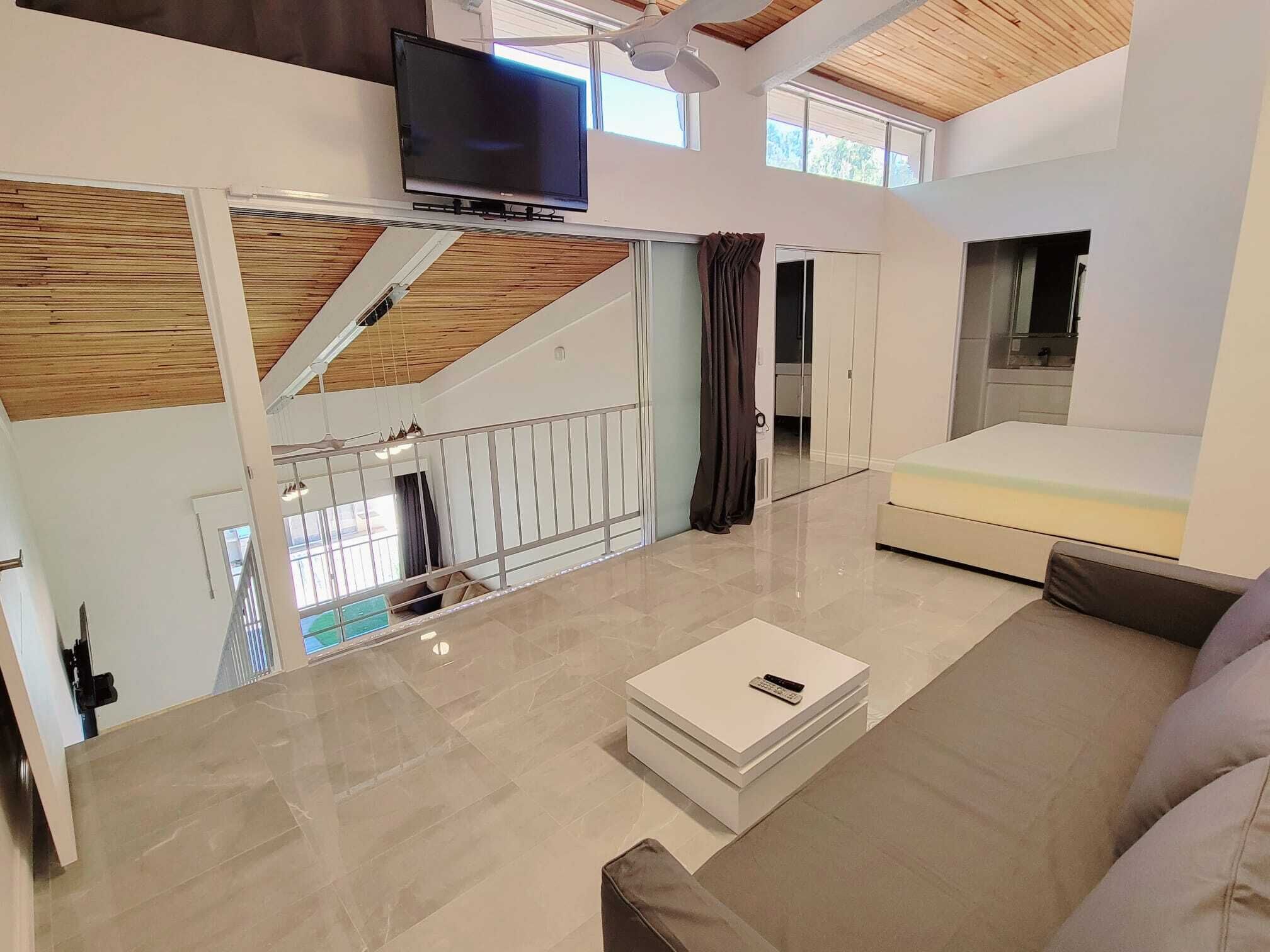 Newly Remodeled 2 Bedroom Condo With Loft - Los Angeles, CA