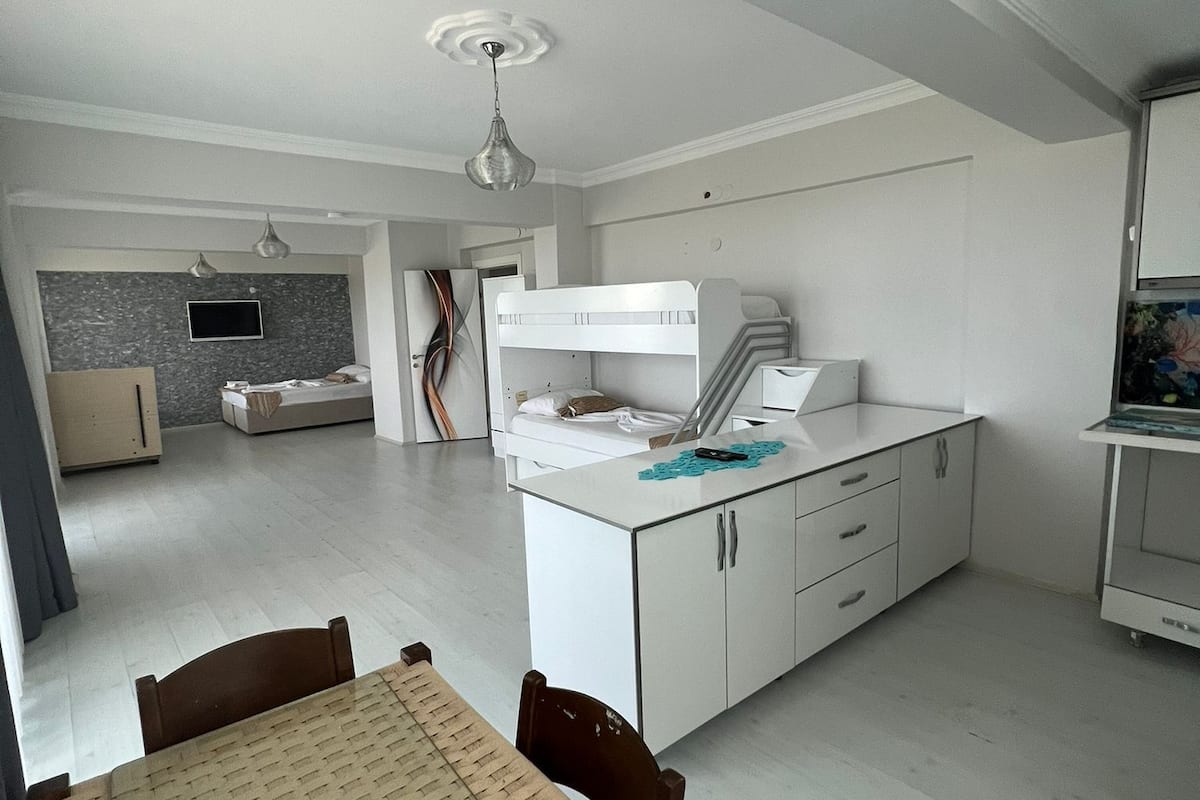 Quarto luxo, para não fumantes, vista para o mar | 1 quarto, Wi-Fi de cortesia, roupa de cama