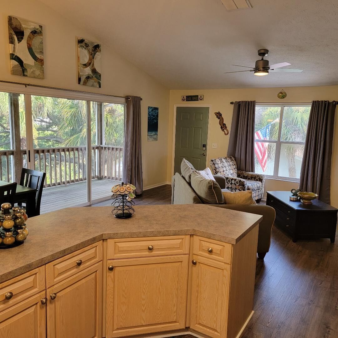 Beautiful 3 Br 2 Ba. Home On The Alafia River, 15 Min. From Tampa - Riverview, FL