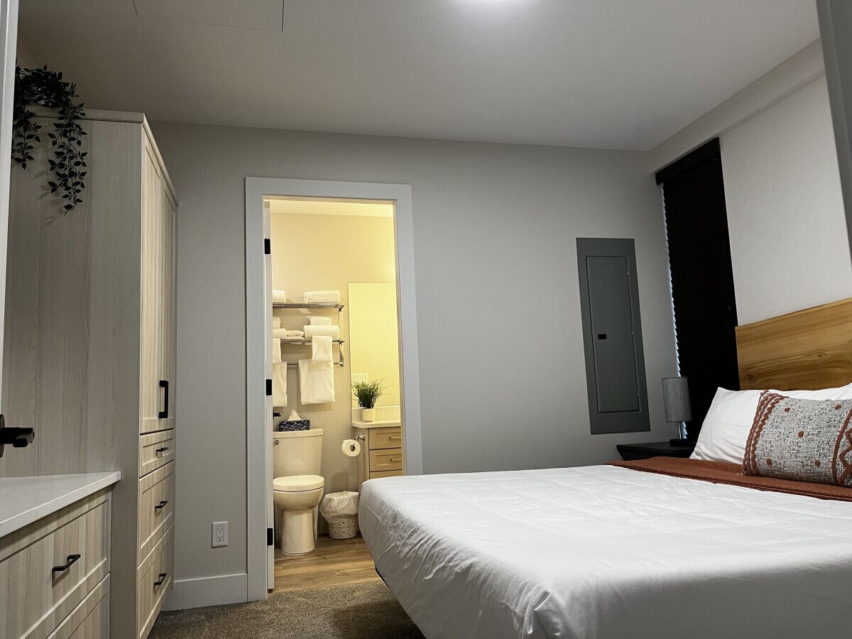 Unit 4 3bdrm Monthly Available Oct-may - Parksville