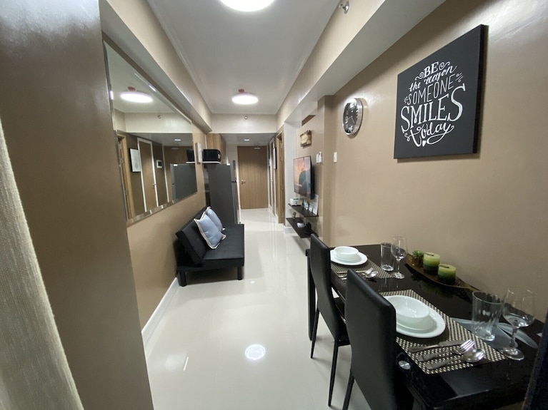 1 Br Fully Furnished Condo Across Moa With Pool And Parking - Shore 3 Unit 1146 - Parañaque