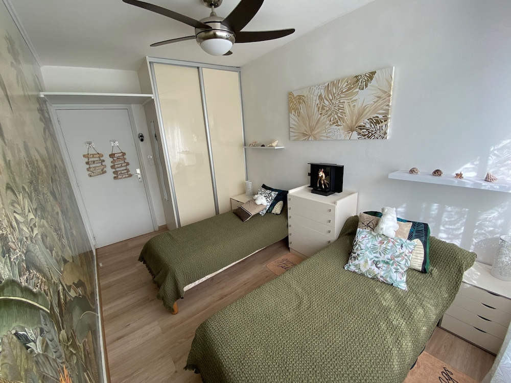 Le Cosy Corse : Superbe Appartement Avec Vue Mer. 300m De La Plage, Tout à Pieds - Sagone