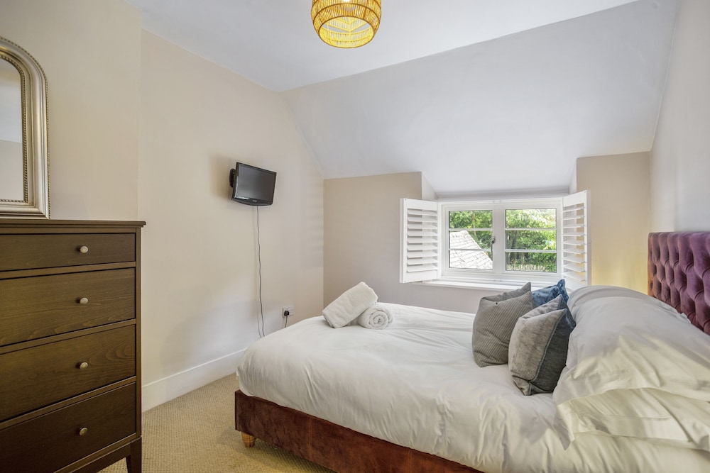 Clover Cottage - A Cotswold Cottage That Sleeps 4 Guests In 3 Bedrooms - Bourton-on-the-Water